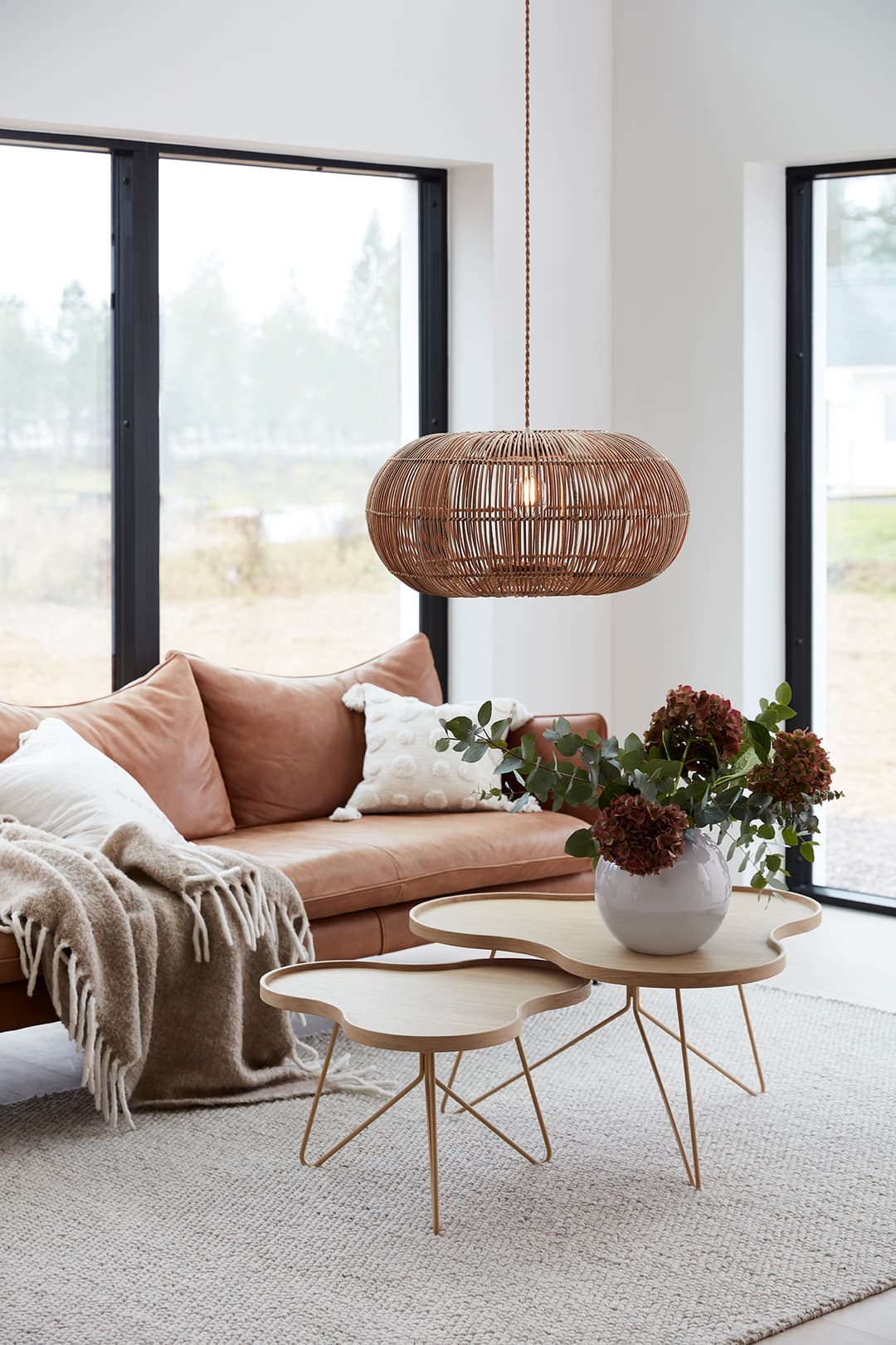 Trendy lighting for home & business - PR Home